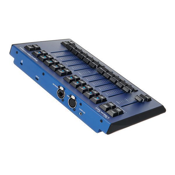 Купить Пульт управления светом ChamSys MagicQ Compact Mini Connect ...
